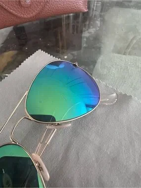Ray-Ban | Accessories | Rayban Womens Aviator Sunglasses Gold Frame ...